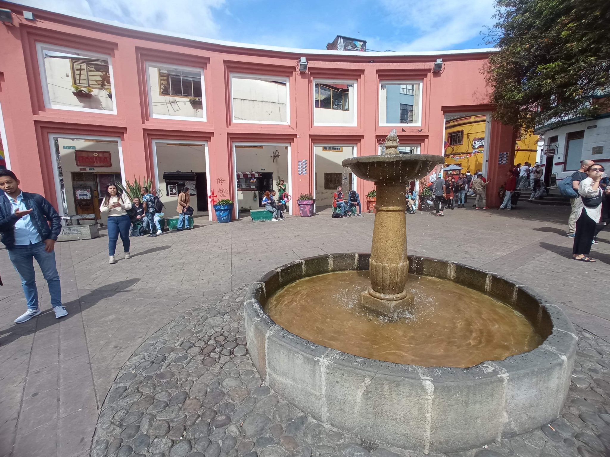 ¡Descubre el encanto del La Candelaria de Bogotá! - Ávimont